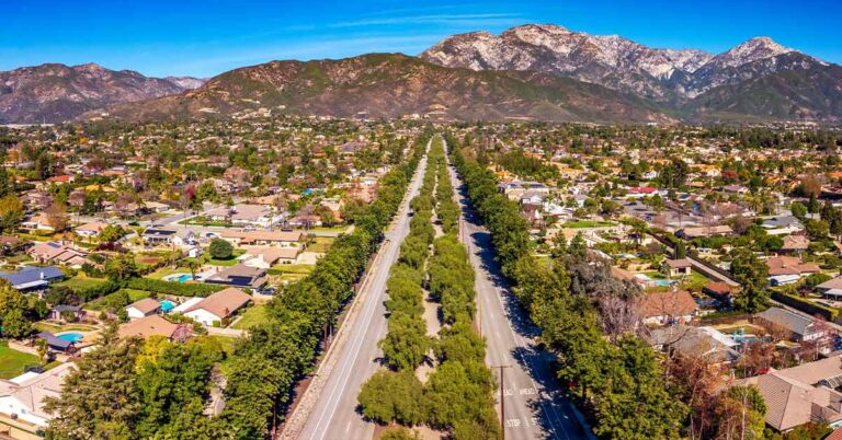 How To Choose A Loading Dock Leveler | Prestige Dock